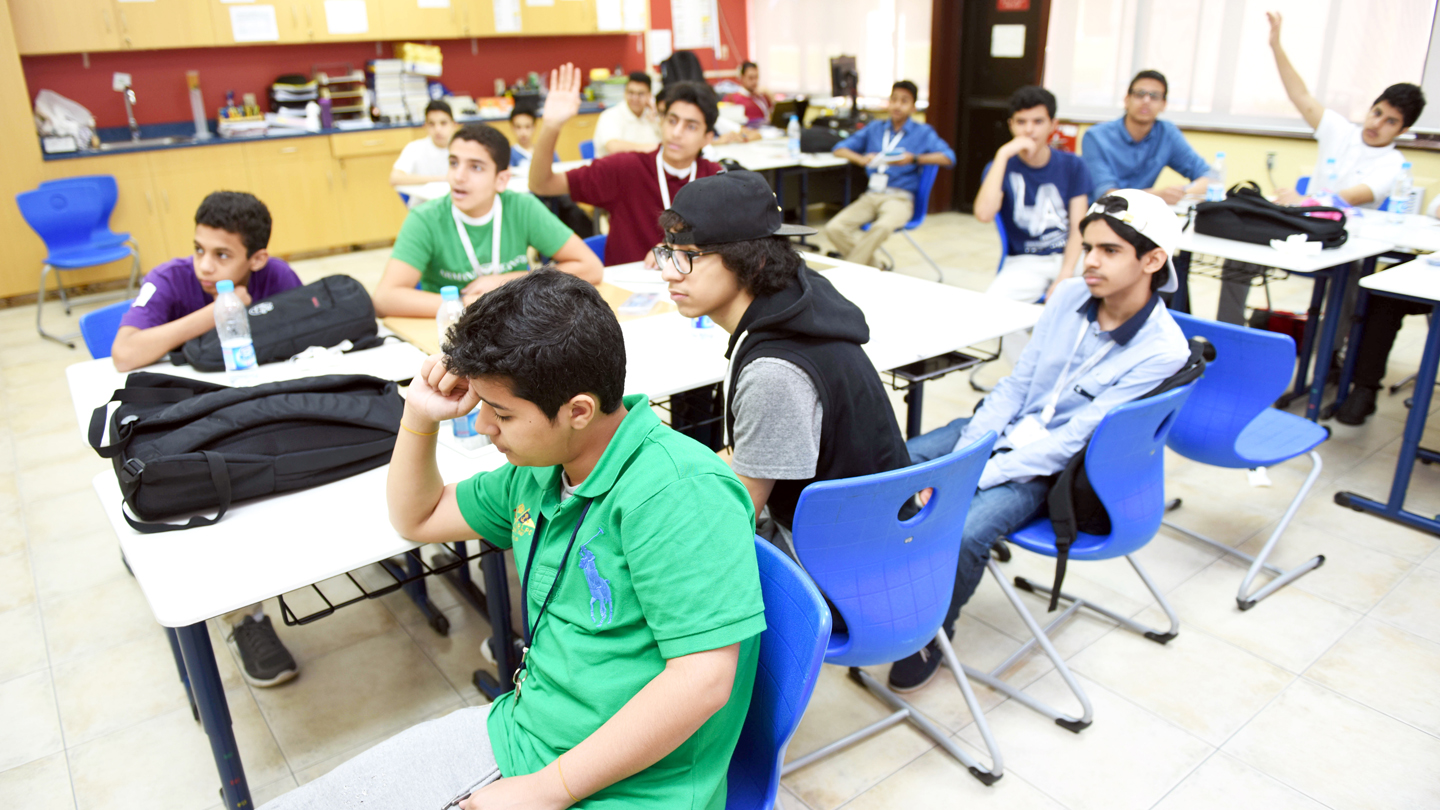 200 طالب وطالبة في برنامج الموهوبين | أرامكو السعودية