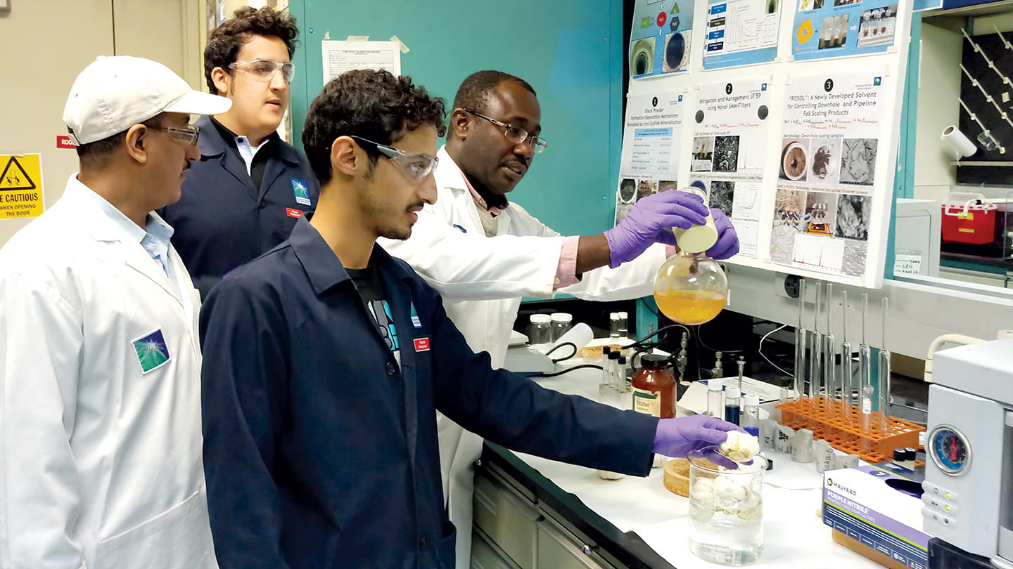Our scientists solving for sulphur | Aramco
