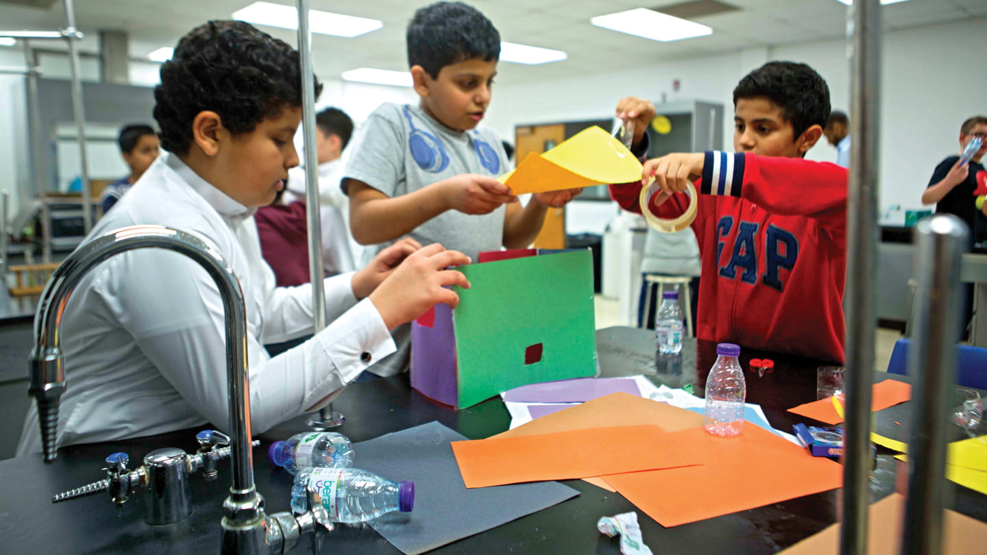 برنامج "ستيم" يختتم نشاطه بعد أسابيع من المعرفة والمهارات | أرامكو السعودية