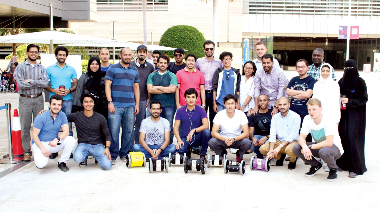 Saudi Aramco team shares robotics knowledge with KAUST students | Aramco
